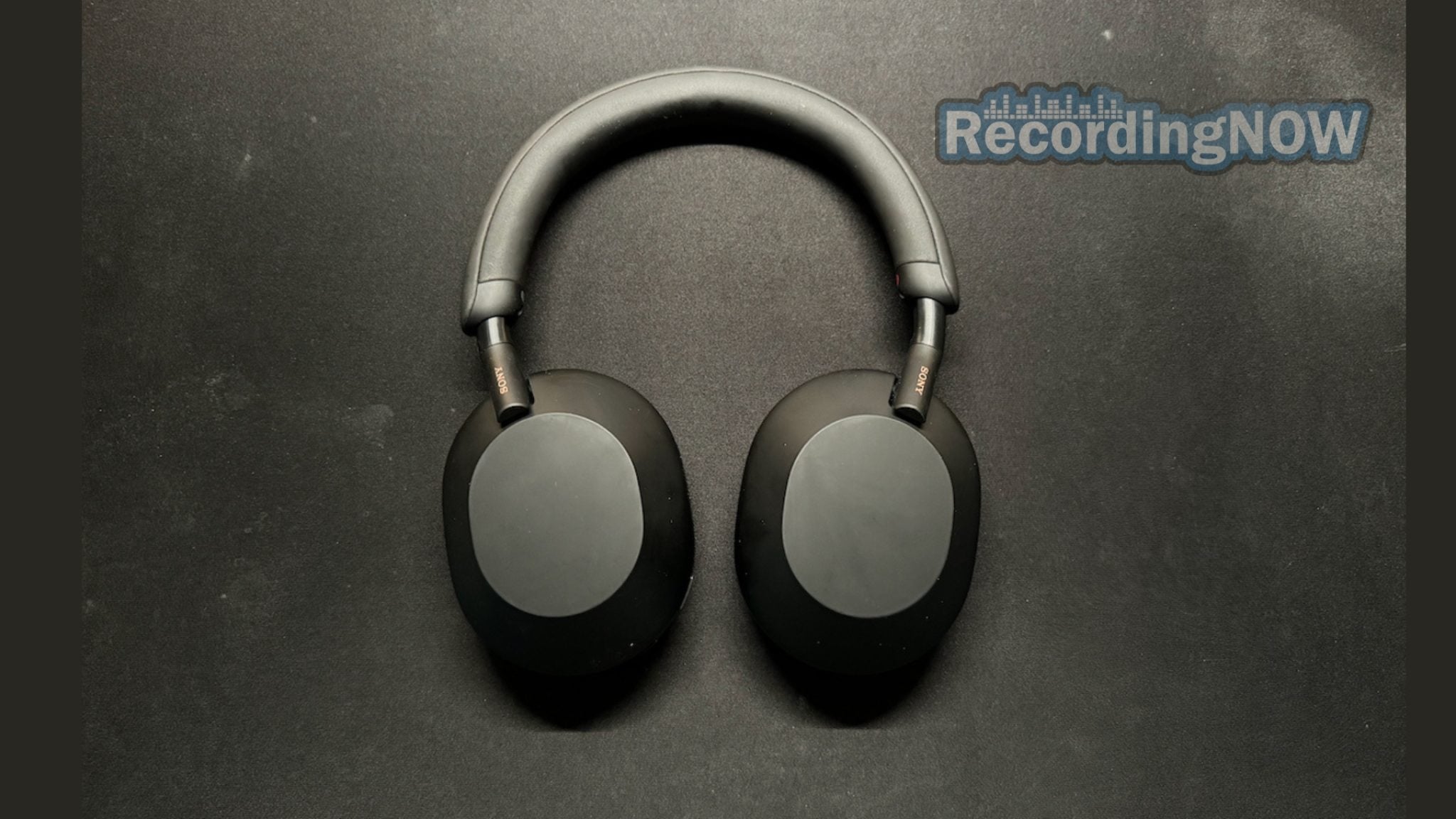 Beats Studio Pro vs Sony WH-1000XM5: 2025 Comparison